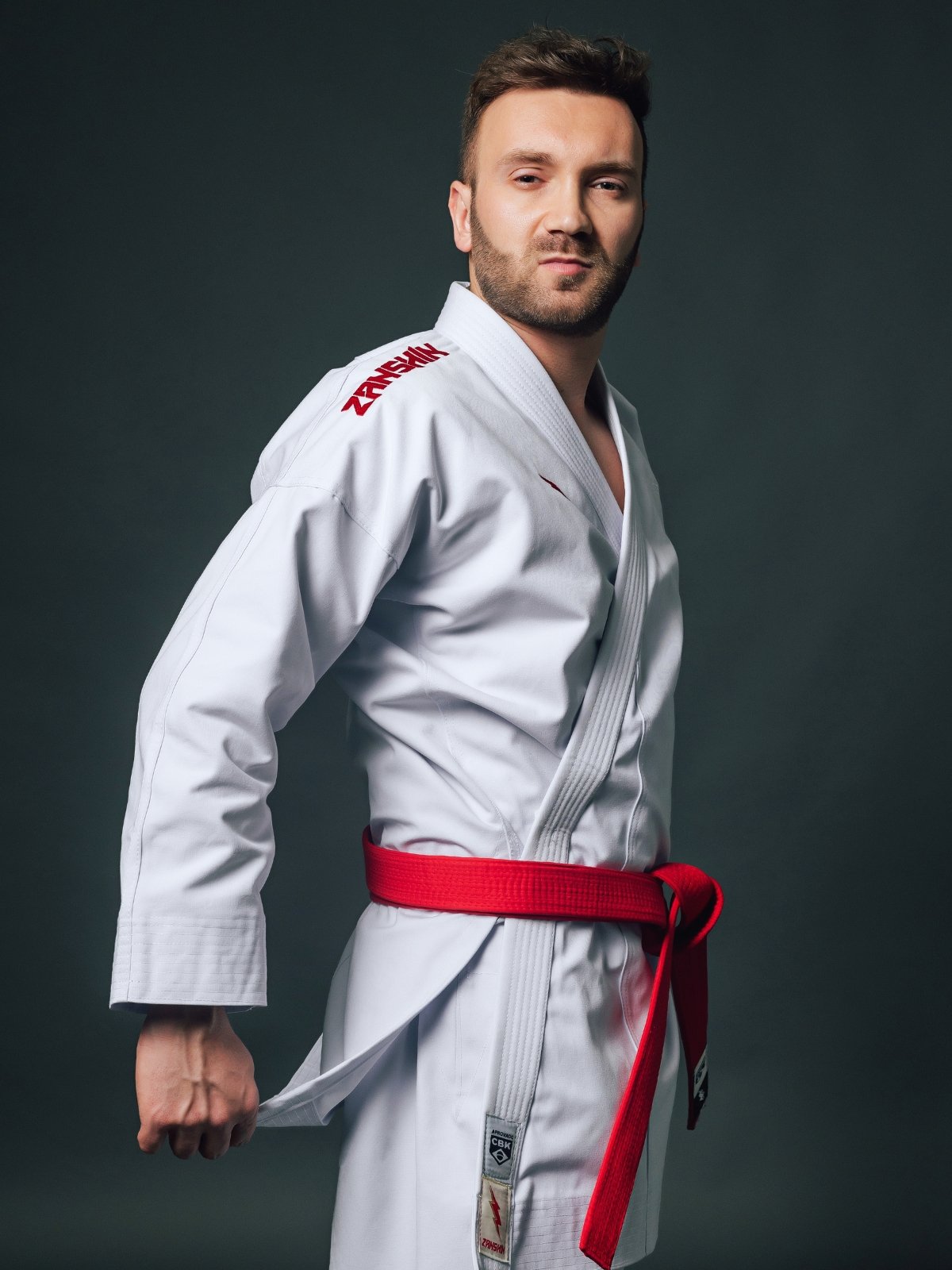 Kimono Karate Zanshin Adulto Force Lona Média Kata