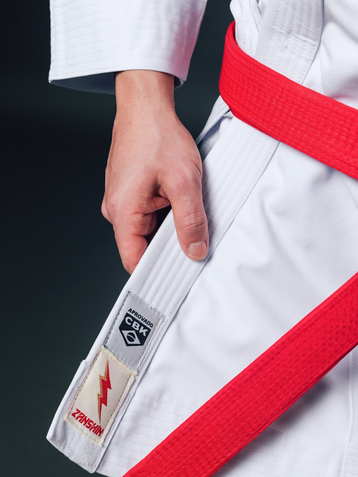 Kimono Karate Zanshin Adulto Force Lona Média Kata